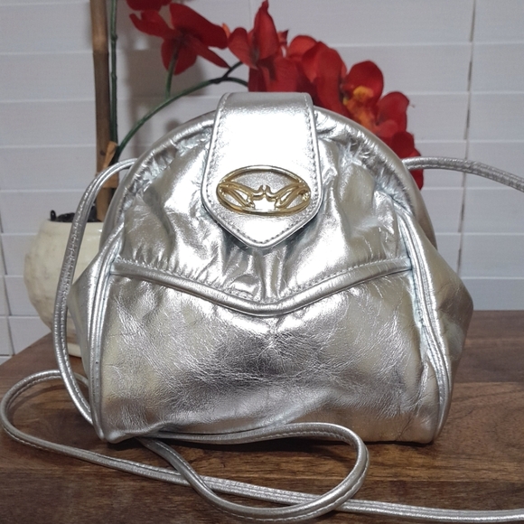 Dawli | Bags | Vintage Leather Dawli Metallic Silver Shoulder Or ...